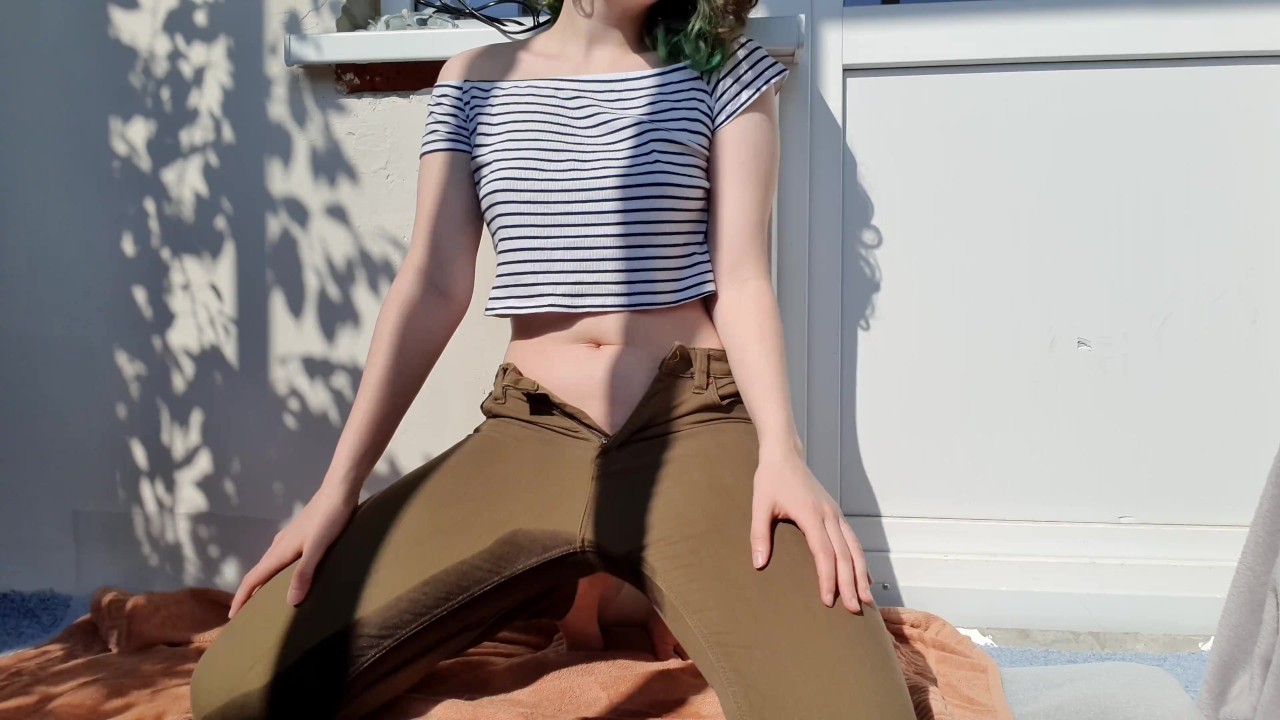 Ragazza Che Fa Pipì In Pantaloni Video Di Sesso Gratis Redtube 2993