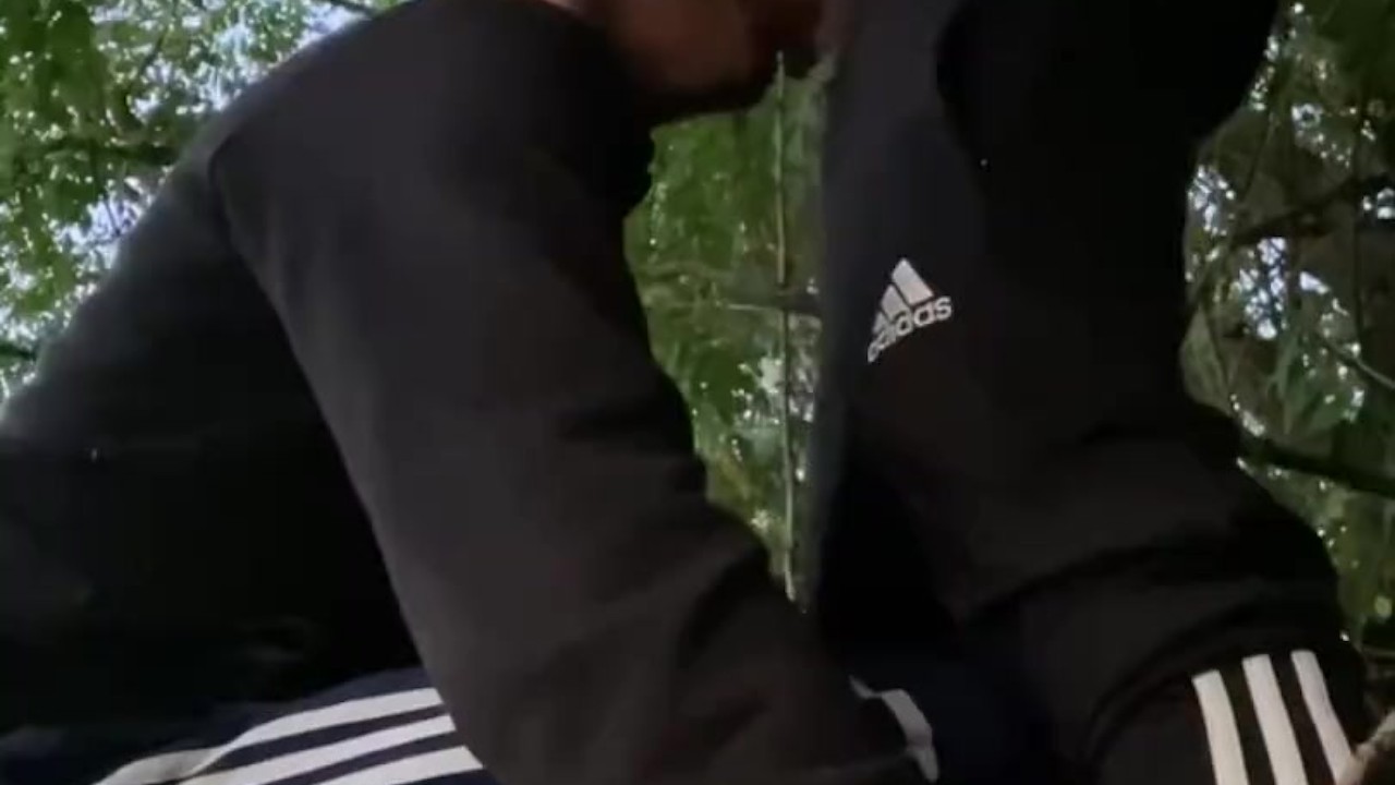 Um Cara Novinho Me Chupou Na Floresta Eu Gozei Na Cara Dele Vídeo De