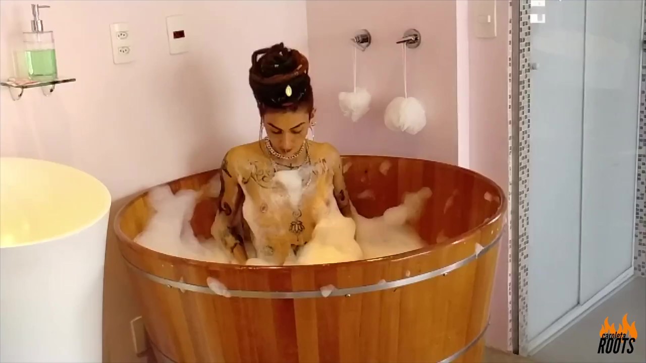 Exibição No Ofurô Durante Ensaio Fotografico Free Sex Video Redtube